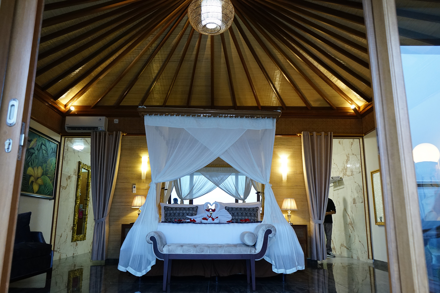 seruni hotel | The Fountains Hotel